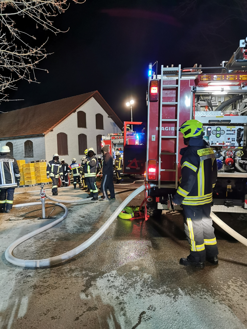 Wohnwagenbrand in Kögning – Freiwillige Feuerwehr Taufkirchen/Vils